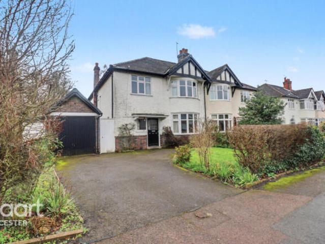 4 bedroom semi detached house for sale in Shanklin Drive, Leicester, LE2