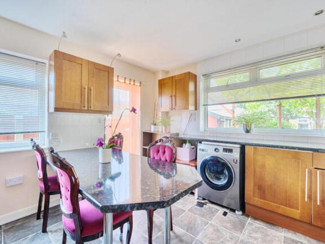 4 bedroom semi detached house for sale in Shapwick Close, Nythe, Swindon, SN3