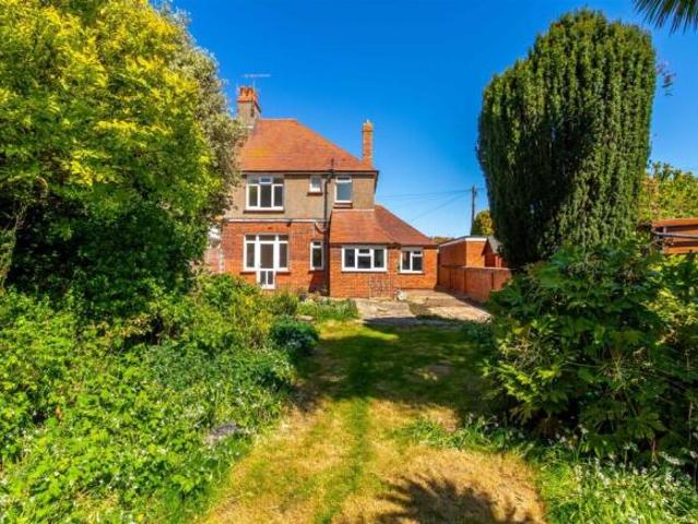 4 bedroom semi detached house for sale in Shermanbury Road, Worthing, BN14
