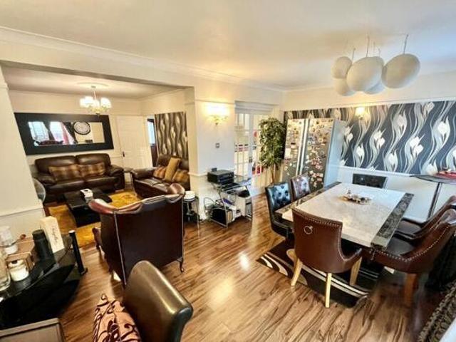 4 Bedroom Semi detached House For Sale In Sidcup, Kent