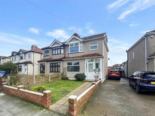 4 Bedroom Semi detached House For Sale In Sidcup, Kent