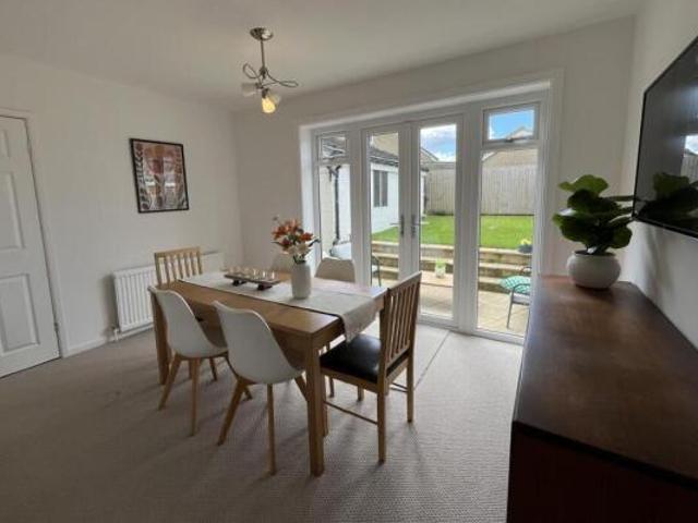 4 bedroom semi detached house for sale in Silver Birch Avenue, Wyke, Bradford, BD12