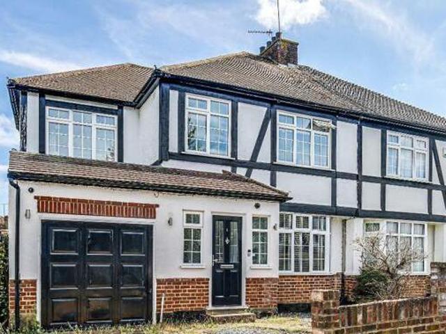 4 Bedroom Semi detached House For Sale In South Croydon, Surrey