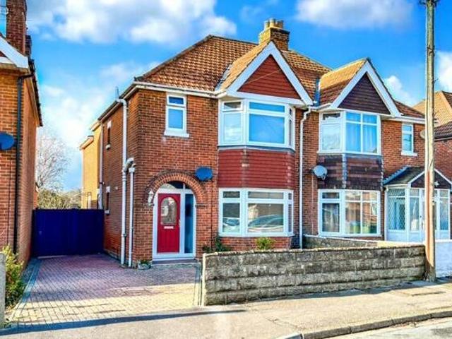 4 Bedroom Semi detached House For Sale In Southampton, Hampshire