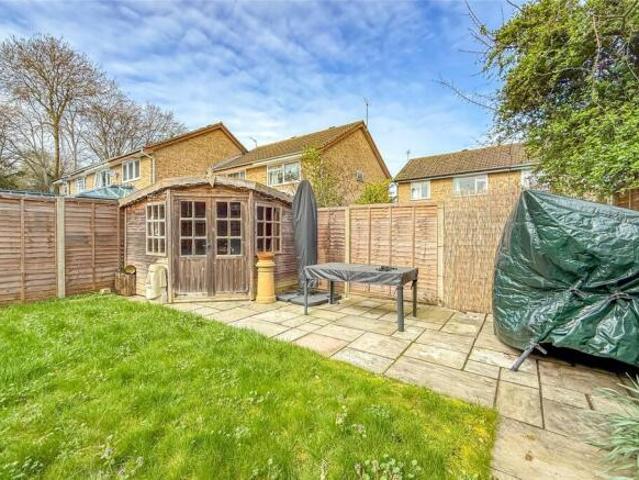 4 bedroom semi detached house for sale in Southfield Way, St. Albans, Hertfordshire, AL4