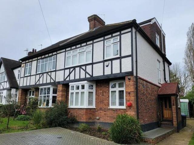 4 Bedroom Semi detached House For Sale In Southgate