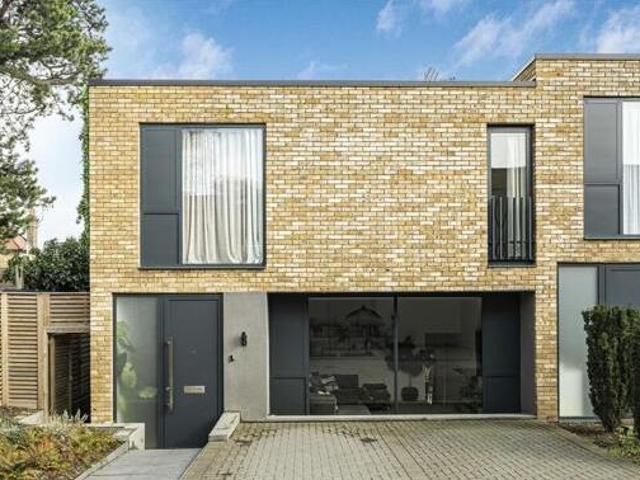 4 Bedroom Semi detached House For Sale In Southgate, London