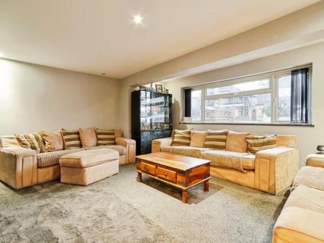 4 bedroom semi detached house for sale in Swincar Avenue, Yeadon, Leeds, LS19