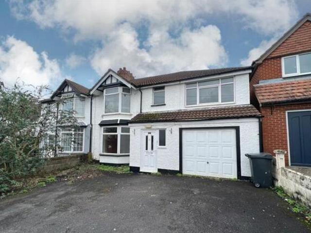 4 Bedroom Semi detached House For Sale In Swindon