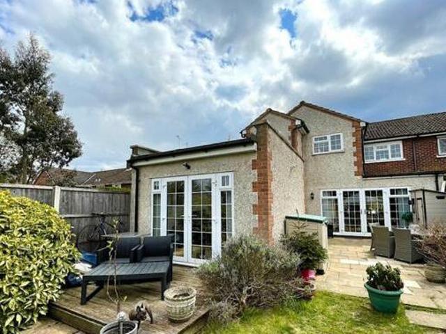 4 Bedroom Semi detached House For Sale In St. Albans