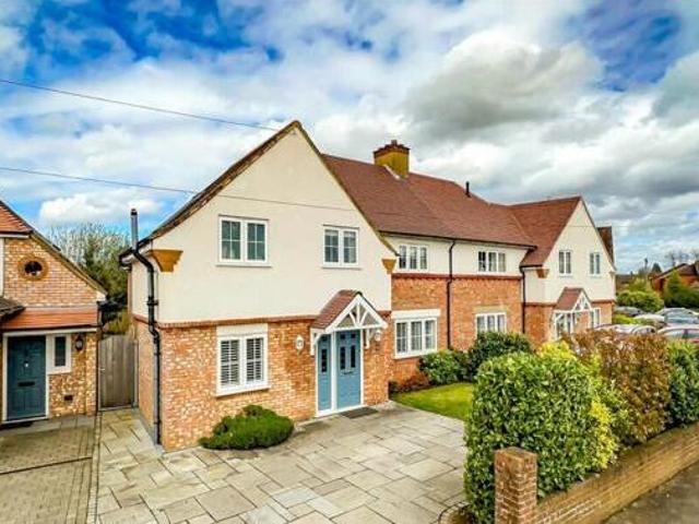 4 Bedroom Semi detached House For Sale In St. Albans, Hertfordshire