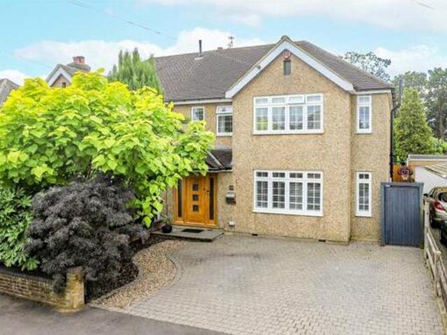 4 Bedroom Semi detached House For Sale In St. Albans, Hertfordshire