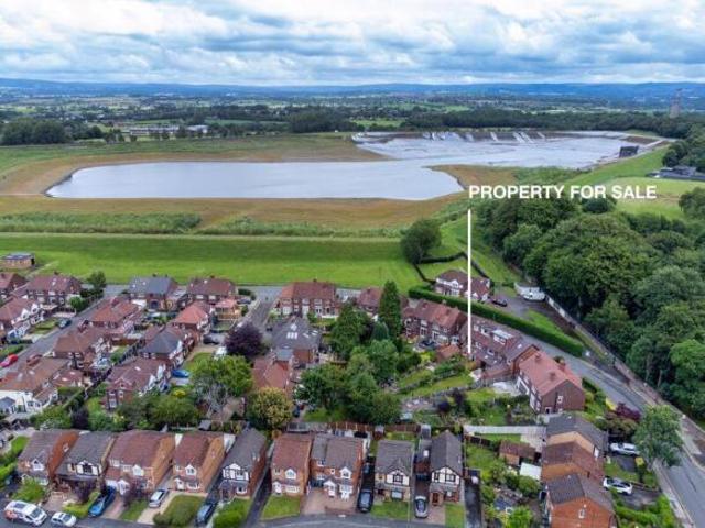 4 bedroom semi detached house for sale in St. Margarets Road, Prestwich, Manchester, M25