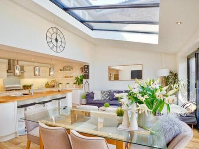 4 Bedroom Semi detached House For Sale In St. Neots, Cambridgeshire