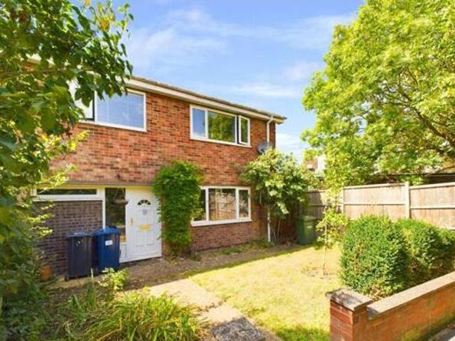 4 Bedroom Semi detached House For Sale In St. Neots, Cambridgeshire