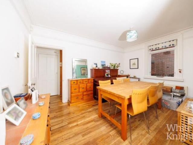 4 bedroom semi detached house for sale in St. Peters Road, Reading, Berkshire, RG6 1PG, RG6