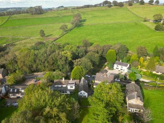 4 Bedroom Semi detached House For Sale In Stockport, Cheshire
