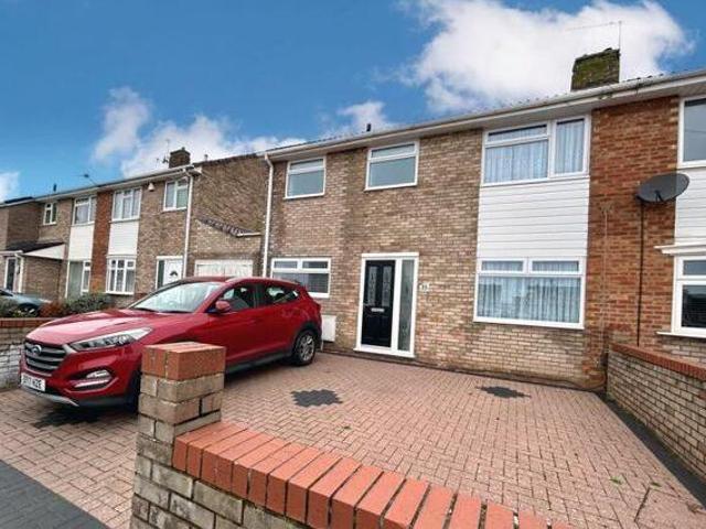 4 Bedroom Semi detached House For Sale In Stockwood, Bristol