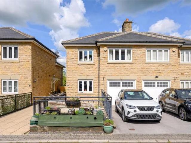 4 bedroom semi detached house for sale in Stonebank Gardens, Bardsey, LS17