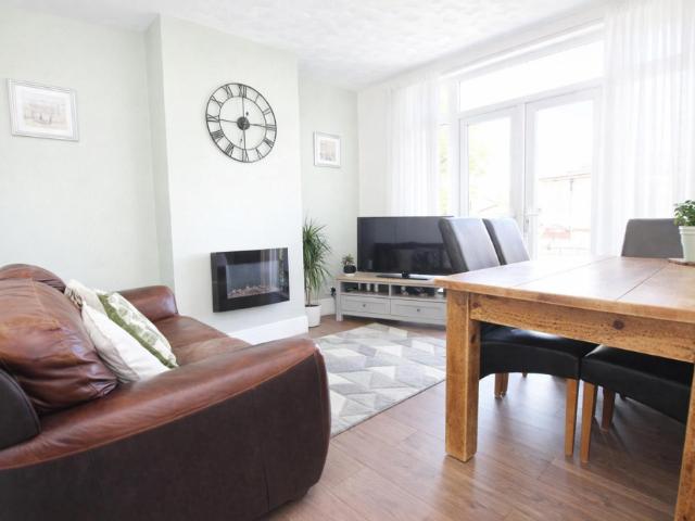 4 bedroom semi detached house for sale in Stoneham Lane, Southampton, SO16