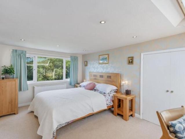 4 bedroom semi detached house for sale in Stainburn View, Moortown, LS17