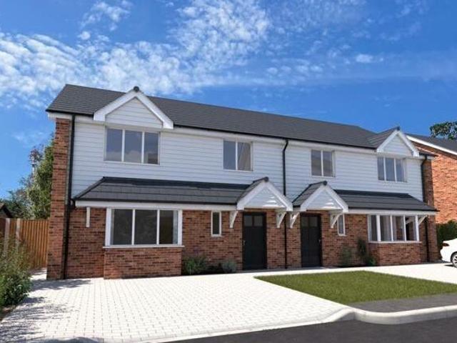4 Bedroom Semi detached House For Sale In Stanford Le Hope, Essex