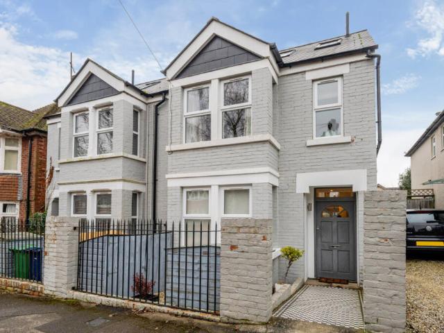 4 bedroom semi detached house for sale in Stapleton Road, Headington, Oxford, OX3