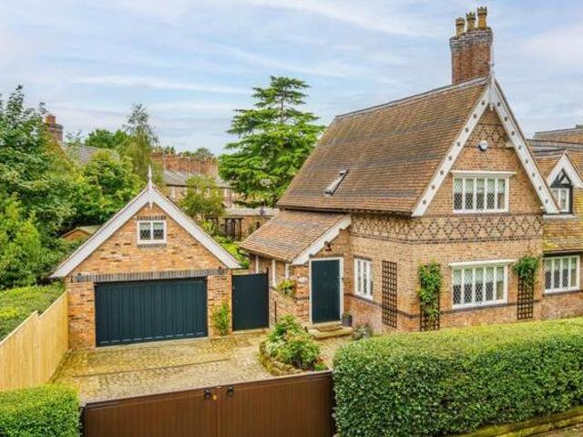 4 Bedroom Semi detached House For Sale In Styal