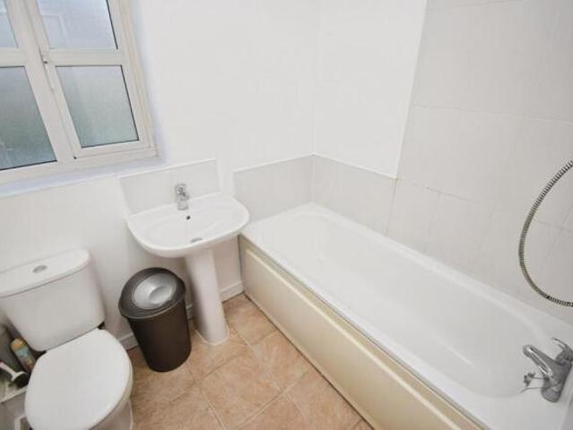 4 bedroom semi detached house for sale in Sunbeam Way, Coventry, West Midlands, CV3
