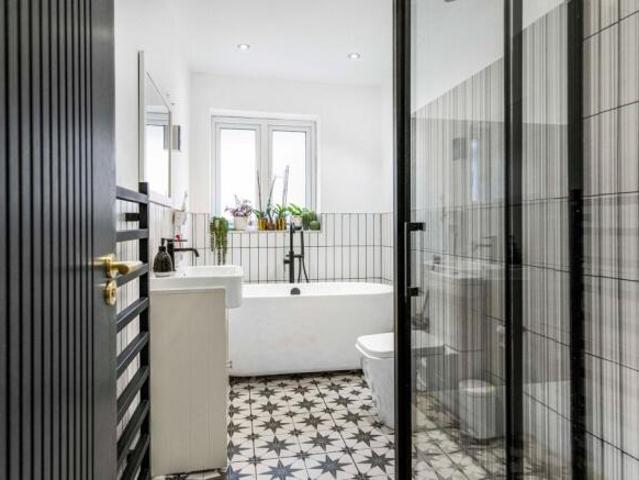 4 bedroom semi detached house for sale in Sunderland Avenue, Oxford, OX2