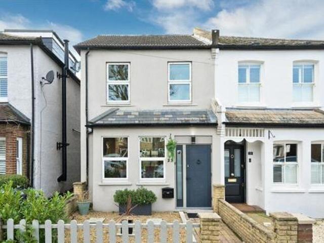 4 Bedroom Semi detached House For Sale In Surbiton, Surrey