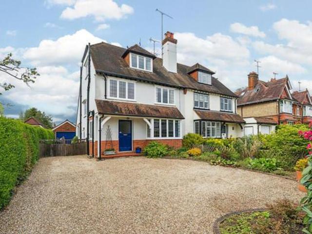 4 Bedroom Semi detached House For Sale In Surrey