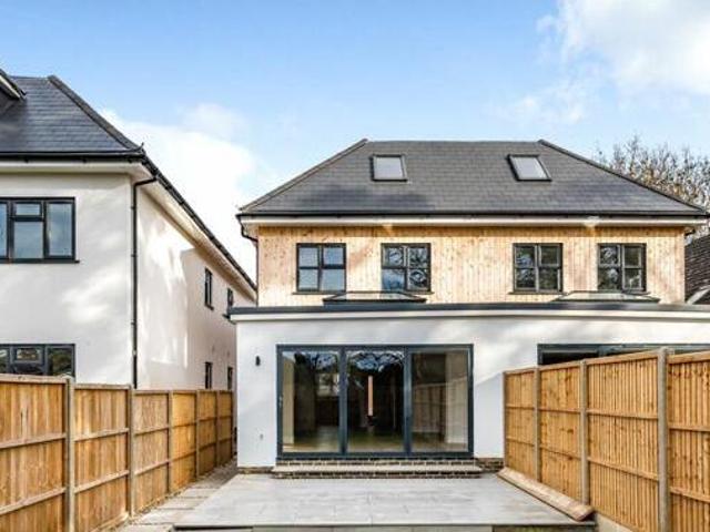 4 Bedroom Semi detached House For Sale In Surrey