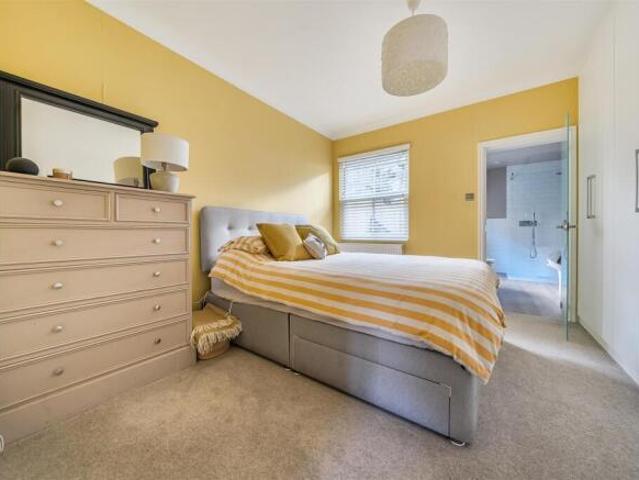 4 bedroom semi detached house for sale in Sydenham Road, Guildford, GU1