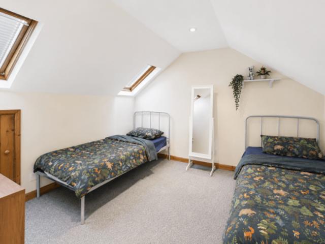 4 bedroom semi detached house for rent in 4 Bedroom house, Canterbury, CT1