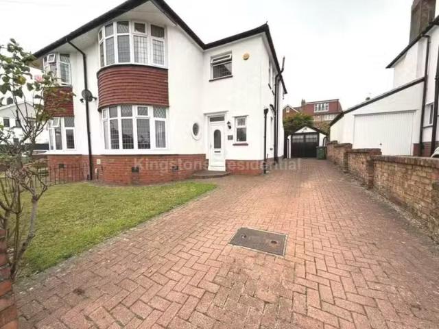 4 bedroom semi detached house for rent in 4 Bedroom House at B.
