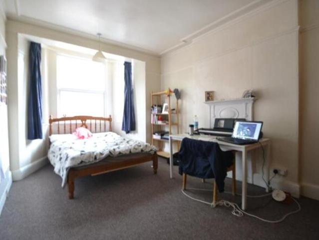 4 bedroom semi detached house for rent in 4BED Derby Grove, Lenton, Nottingham, NG7