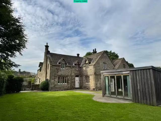4 bedroom semi detached house for rent in The Beeches, Bolton.