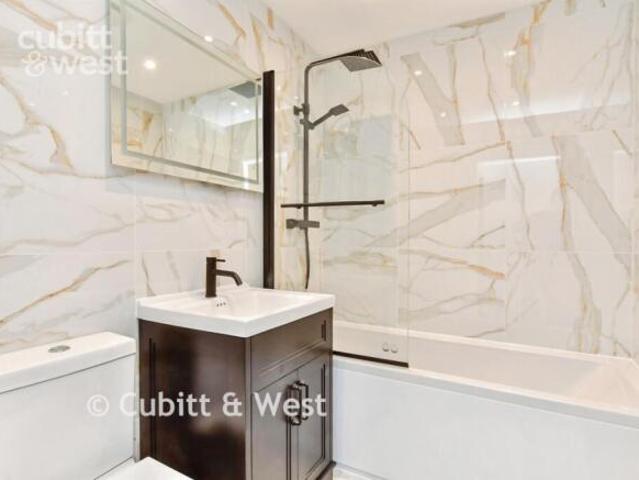 4 bedroom semi detached house for rent in The Ridgway, Brighton, BN2