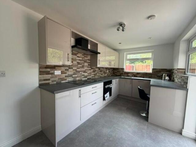 4 bedroom semi detached house for rent in Walcot Drive, Great Barr, B43