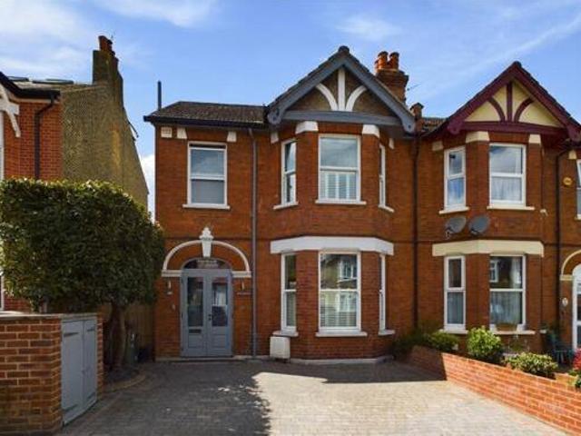 4 Bedroom Semi detached House For Rent In Wallington