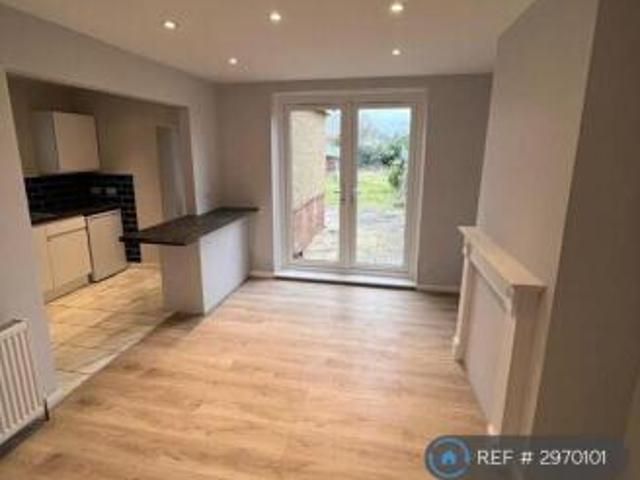 4 bedroom semi detached house for rent in Warren Avenue, Southampton, SO16
