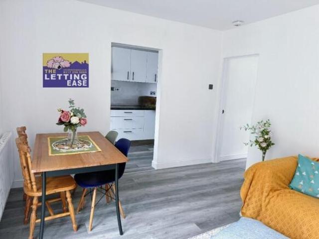 4 bedroom semi detached house for rent in Wedmore Vale, Bristol, BS3