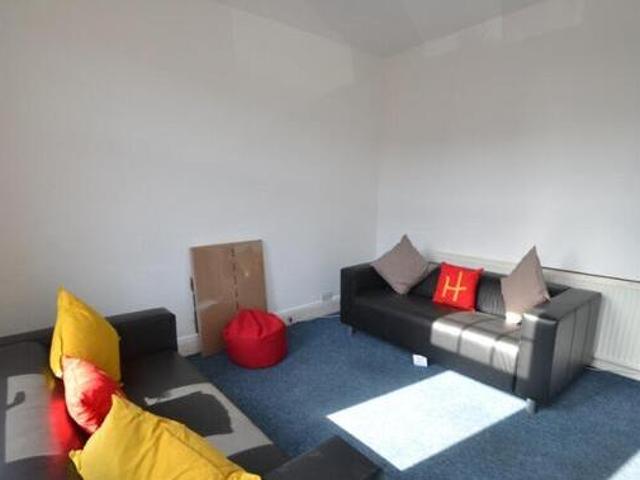 4 Bedroom Semi detached House For Rent In West Bridgford