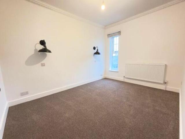4 bedroom semi detached house for rent in Wharf Road, Peterborough, PE2