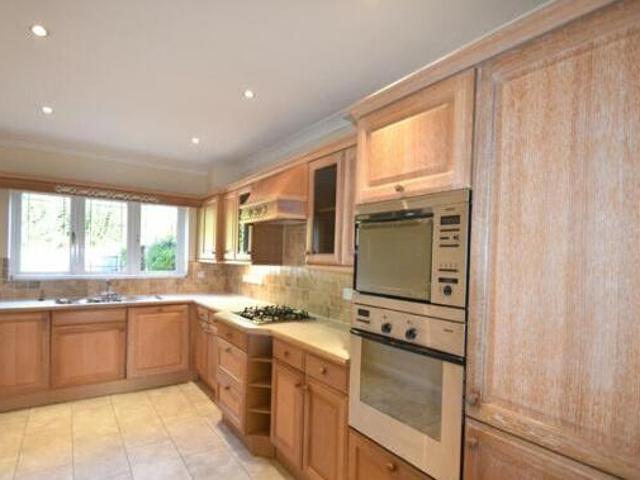 4 Bedroom Semi detached House For Rent In Windsor, Berkshire