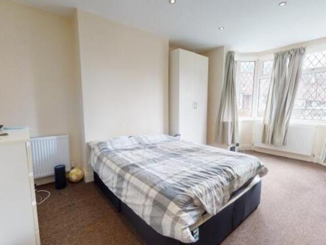 4 bedroom semi detached house for rent in Winston Mount, Headingley, Leeds, LS6