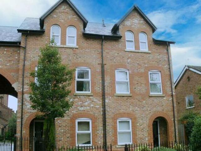 4 Bedroom Semi detached House For Rent In Withington