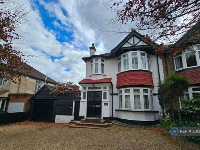 4 Bedroom Semi detached House For Rent In Woodford Green