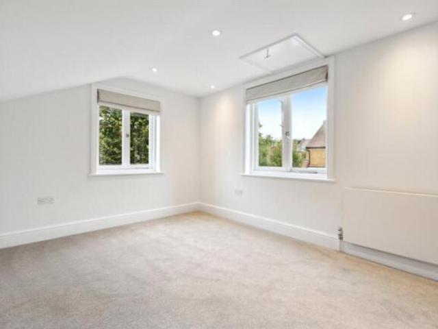 4 bedroom semi detached house for rent in Woodstock Road, Chiswick, London, W4